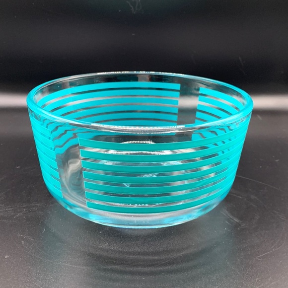 Pyrex | Kitchen | Vintage Pyrex Stripe On Glass Blueturquoise Storage ...